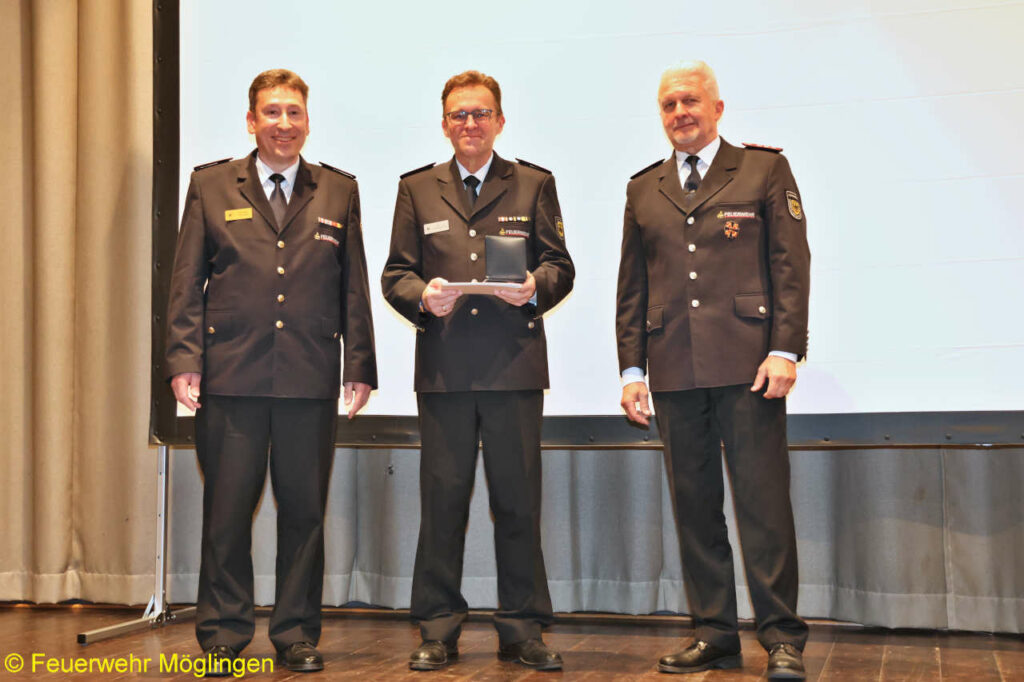 Ehrung Markus Giek – Kreisfeuerwehrverband Ludwigsburg – Feuerwehr ...